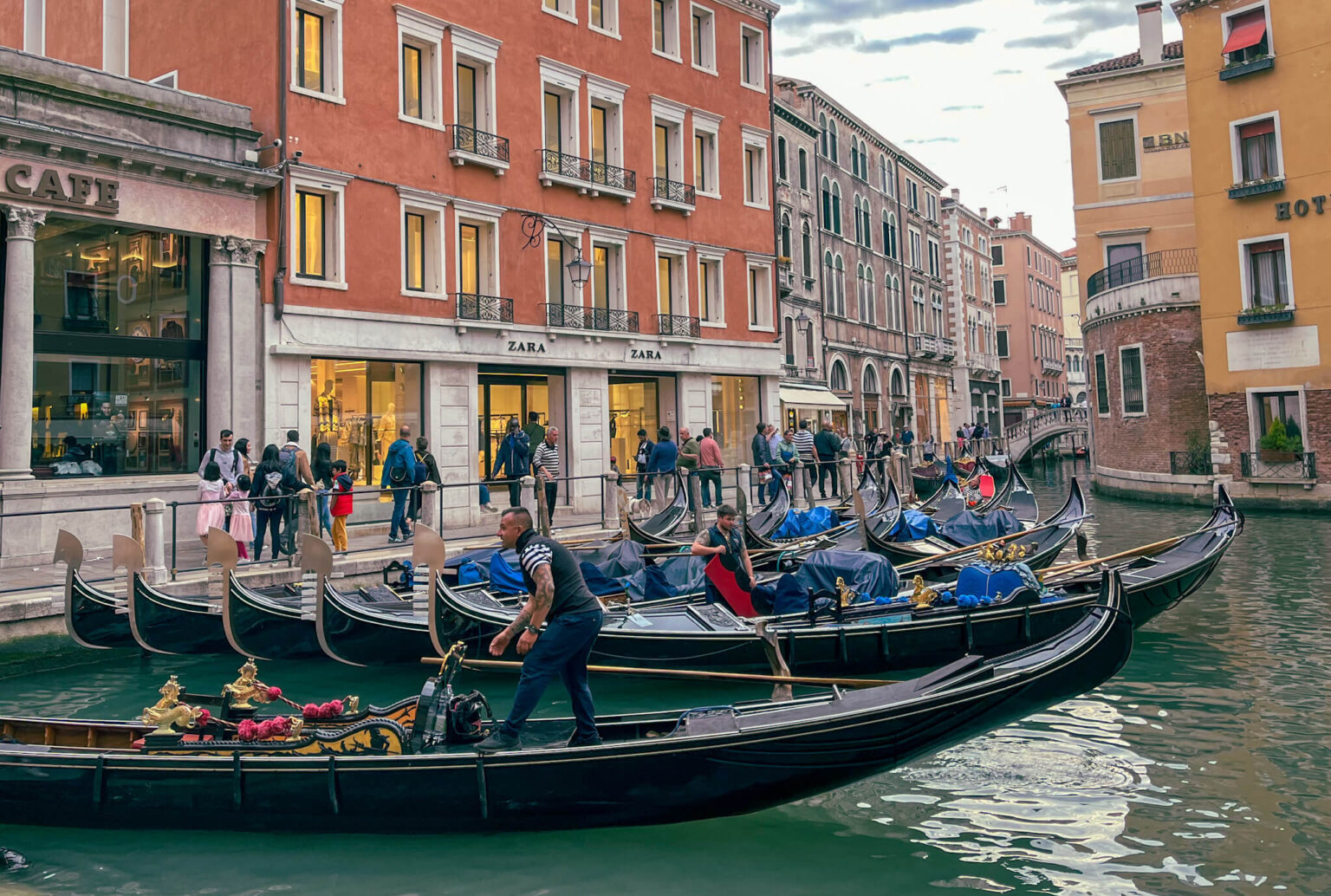 10 Famous Drinks in Venice and Where to Find Them - Peach Skies and ...